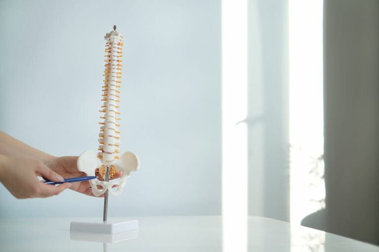 Bursitis trocanterica: causas, síntomas y tratamiento en la cadera ...