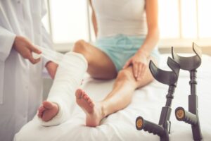 Problemas causados por el líquido en la rodilla y cómo tratarlos - Blog ...