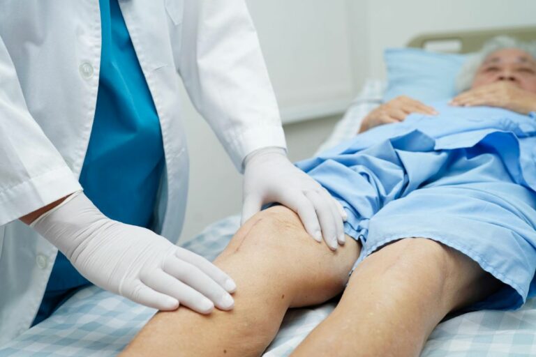 Problemas causados por el líquido en la rodilla y cómo tratarlos - Blog ...