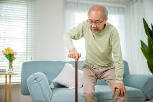 Cómo saber si tengo líquido en la rodilla: síntomas y diagnóstico ...