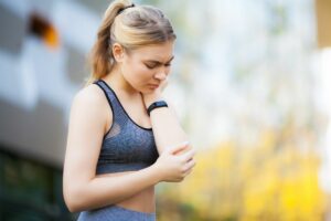 Tendinitis del codo: Causas, síntomas y tratamientos más efectivos